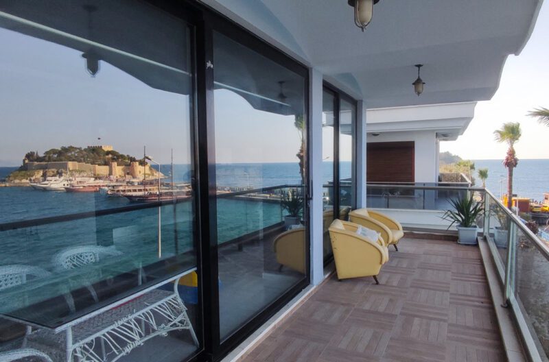 Explore - WaterFront Flat